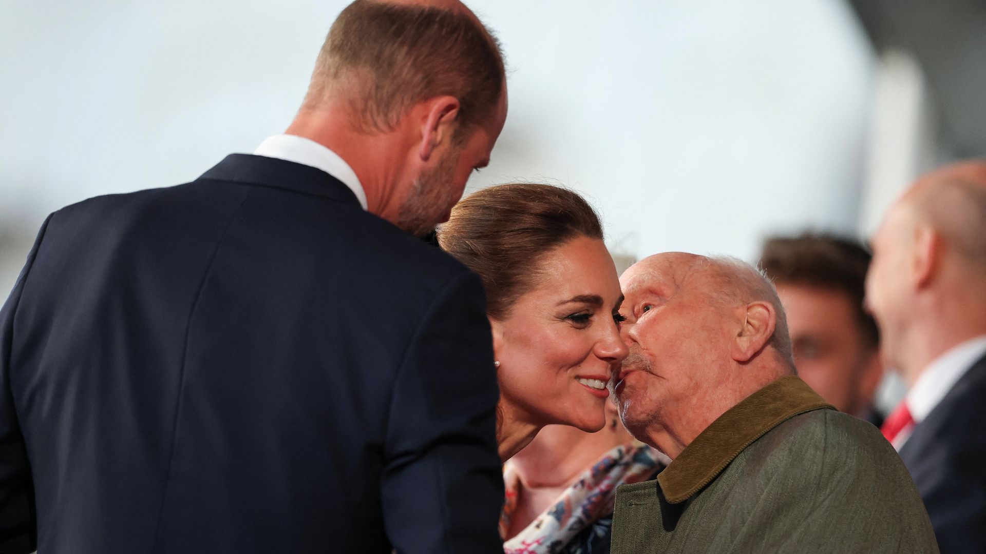 Prince William and Kate Middleton are last-minute additions at King Charles' VE Day concert ...